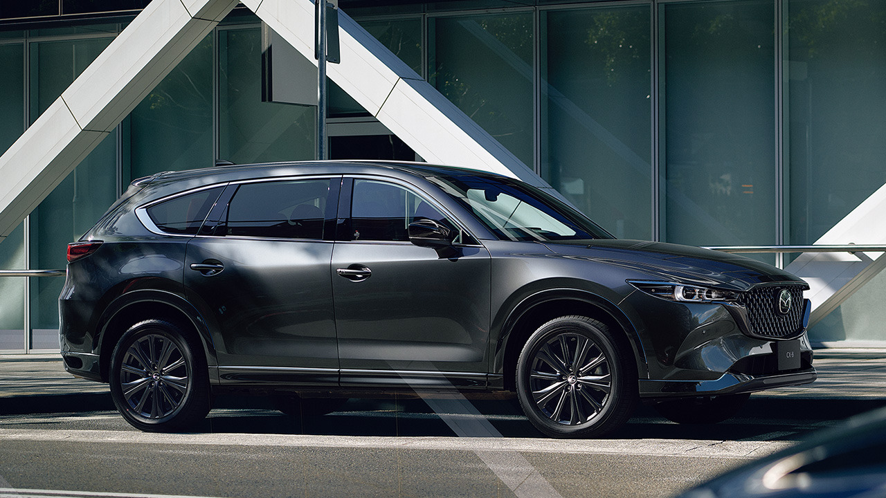 CX-8スポーツアピアランスの特徴とは？内外装、シートアレンジ、お得に購入する方法を徹底解説 | 車購入のお役立ち情報カミタケマガジン